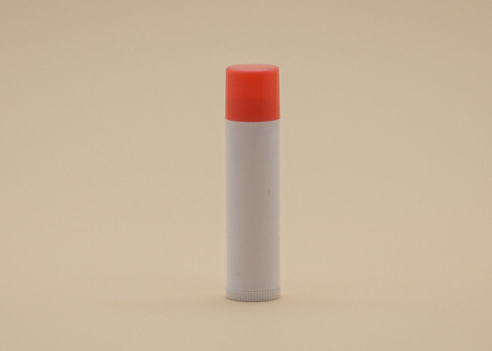 Lightweight 5g Lip Balm Tube Containers Optional Color Cylinder Shape